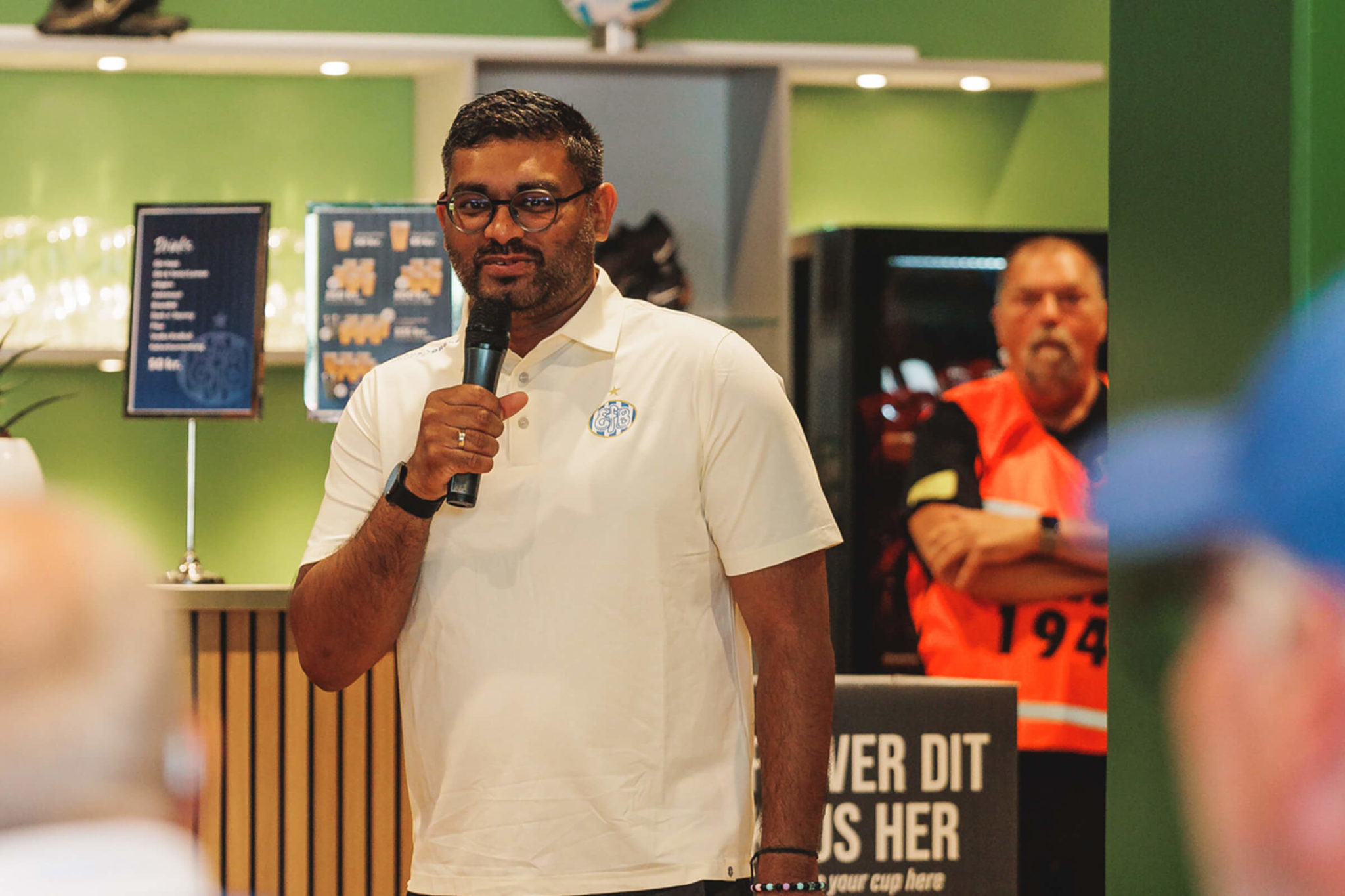 Sancheev Manoharan giver kampoplæg i caféen tirsdag - efb.dk
